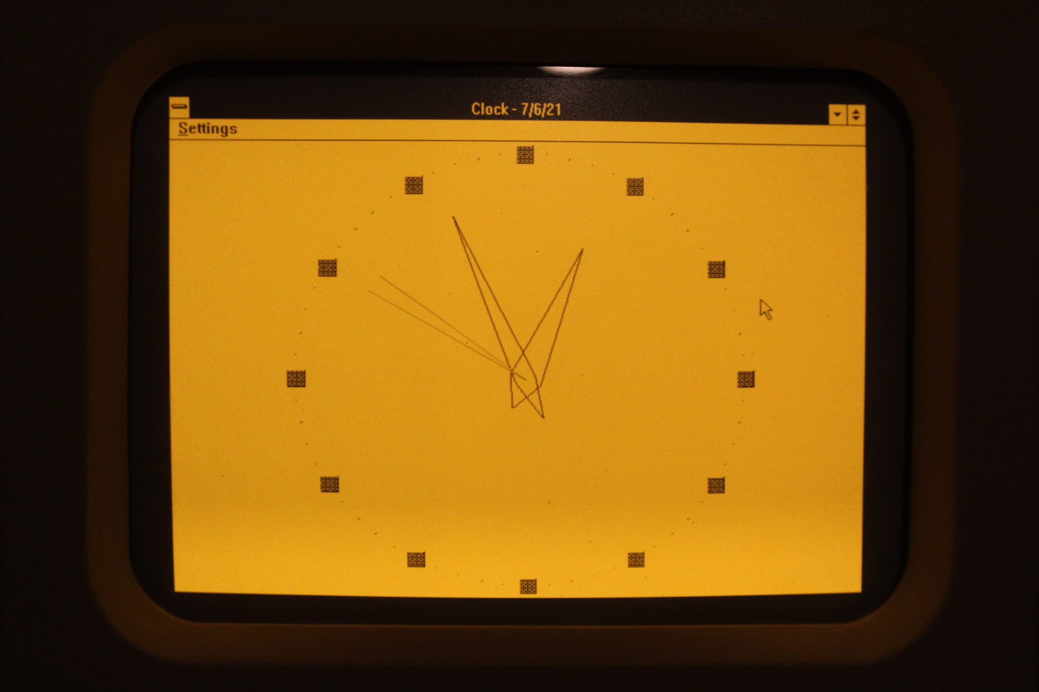 A CRT inside your PC: STS Tecom amber monitor showcase - United & Co