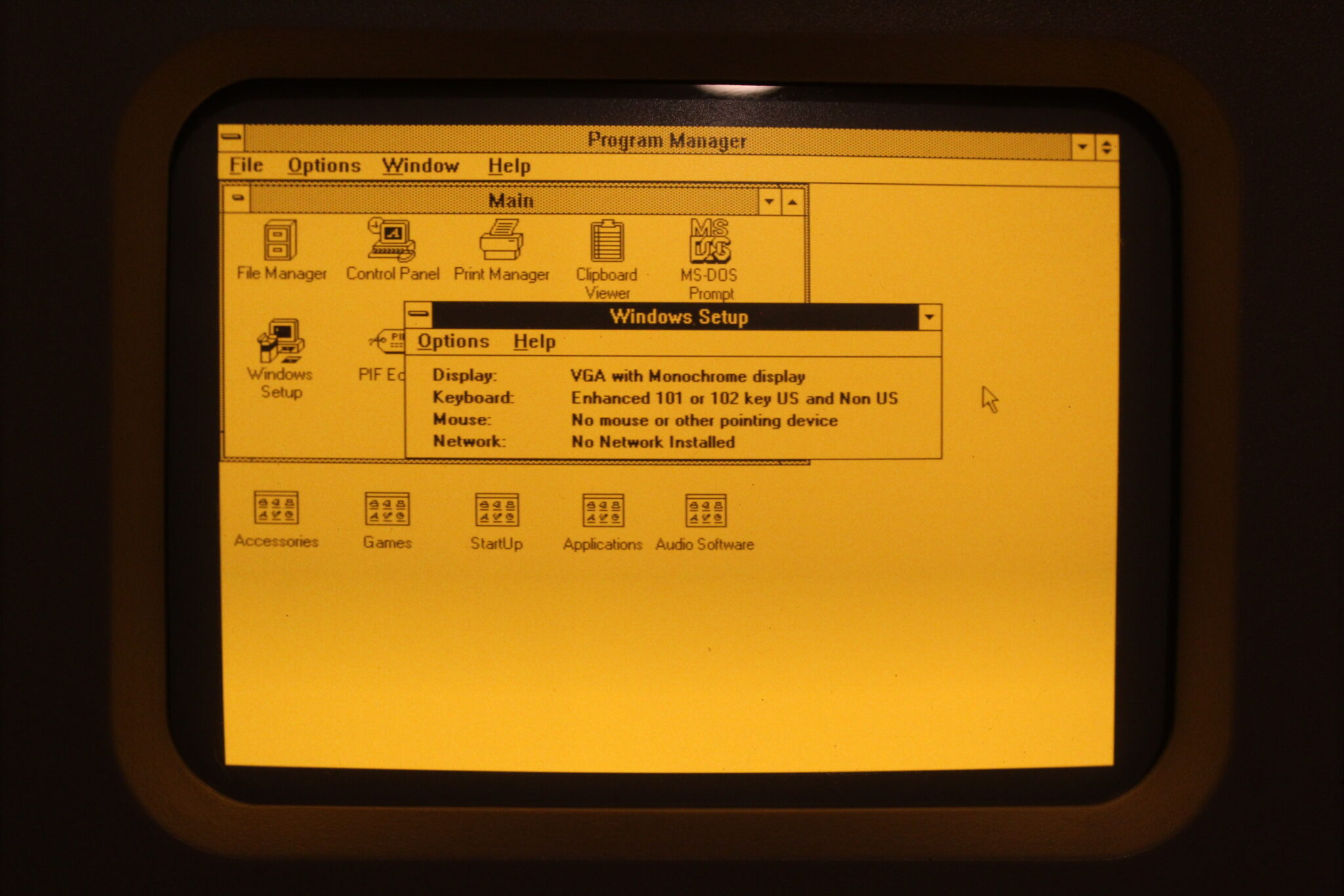 A CRT inside your PC: STS Tecom amber monitor showcase - United & Co
